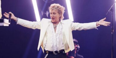 Rod Stewart’s 1976 Anthem: The Groundbreaking Song That Gave LGBTQ+ ...