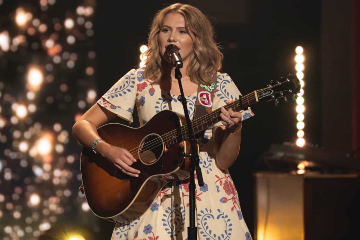 When a Moment of Silence Became the Sound of Strength: Hannah Harper’s ...